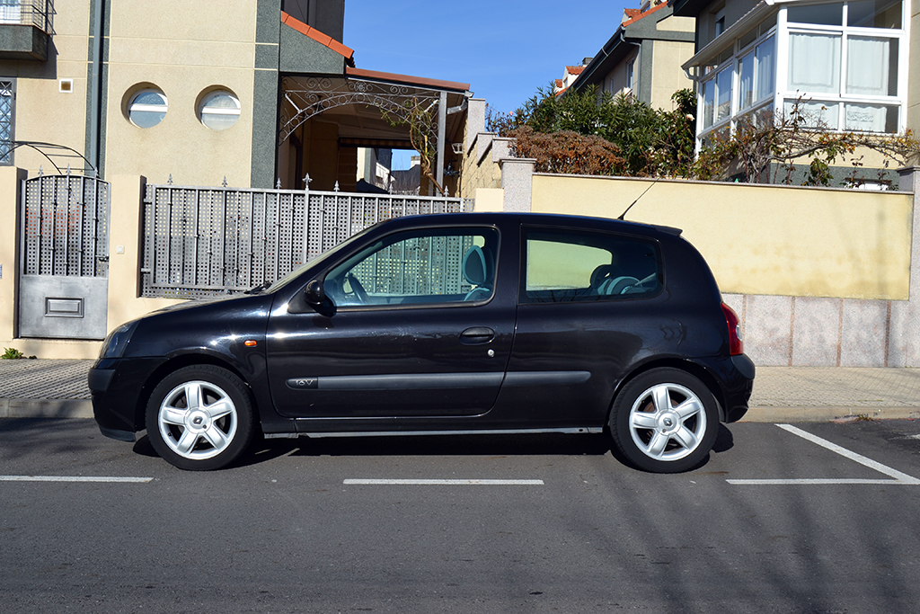ZMOTOR: Renault Clio 1.2 75cv Dynamique con sólo 124.000 km, en gestión ...